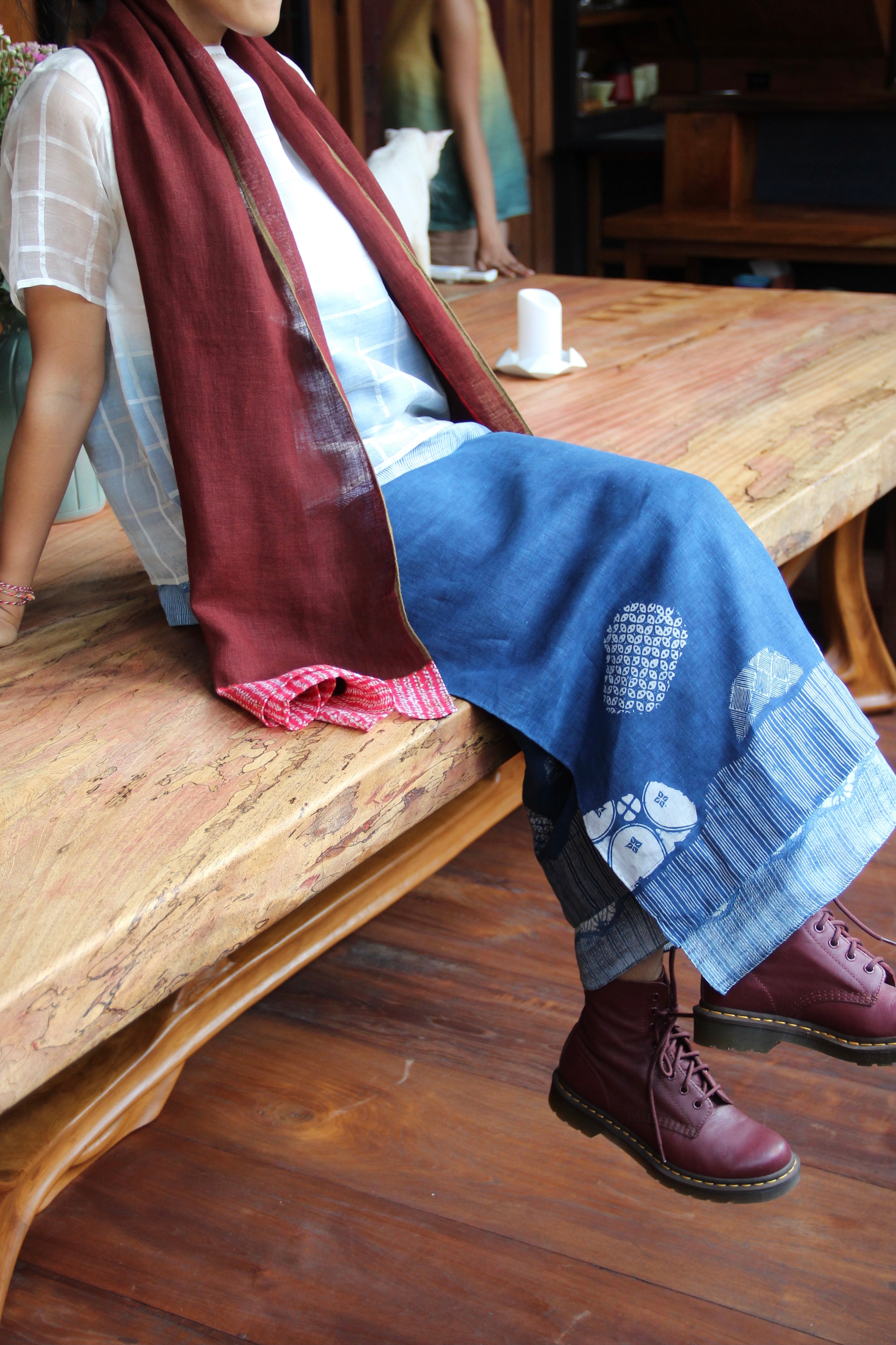 Poinsettia Linen Scarf – Biru Beeru